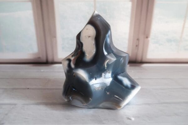 Orca Agate: Meaning, Healing Properties